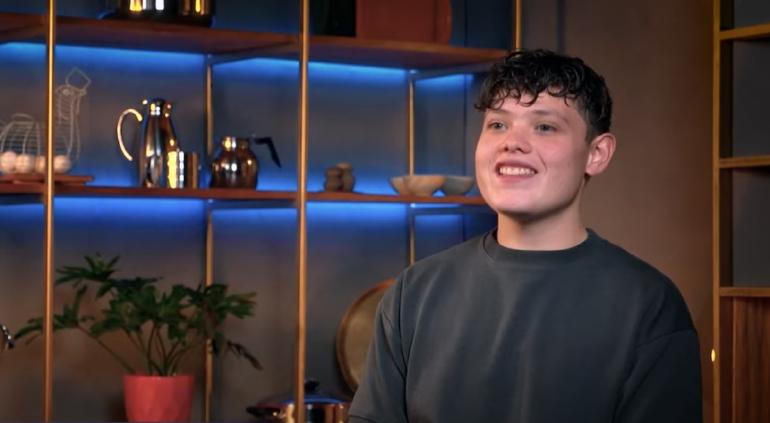 Regresa Roy Padilla a Masterchef; así luce